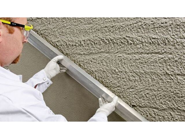 Sanierung in der Denkmalpflege mit Kalk- und Traßkalk-Putzen | Weber