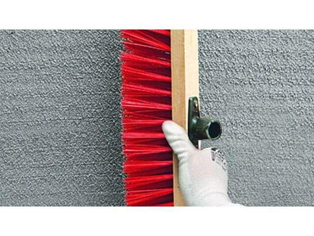 Sanierung in der Denkmalpflege mit Kalk- und Traßkalk-Putzen | Weber